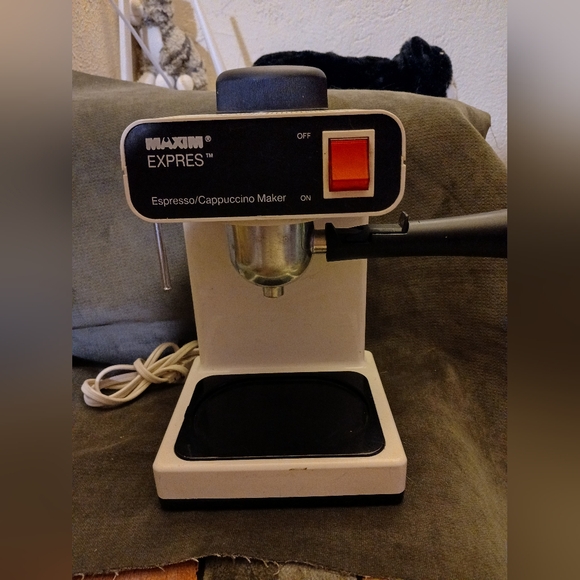 Kitchen | The Maxim Expres Ex12 Espresso Cappuccino Machine Is An ...